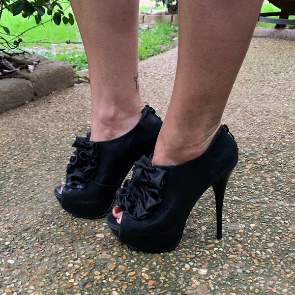 Qupid | Shoes | Platform Ruffle Peep Toe Stiletto Heels Booties | Poshmark